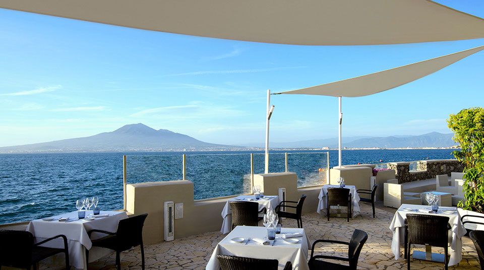 Stone Beach - Castellammare Di Stabia (NA) - prenotazione online ...