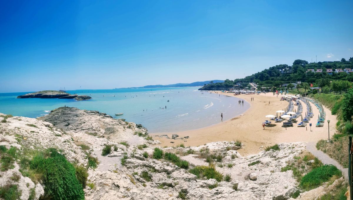 Spiaggia La Chianca - Vieste (FG) - prenotazione online | Spiagge.it