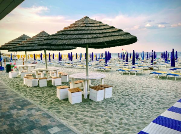 Birikina Beach by Romea Beach - Marina Romea (RA) - prenotazione online ...
