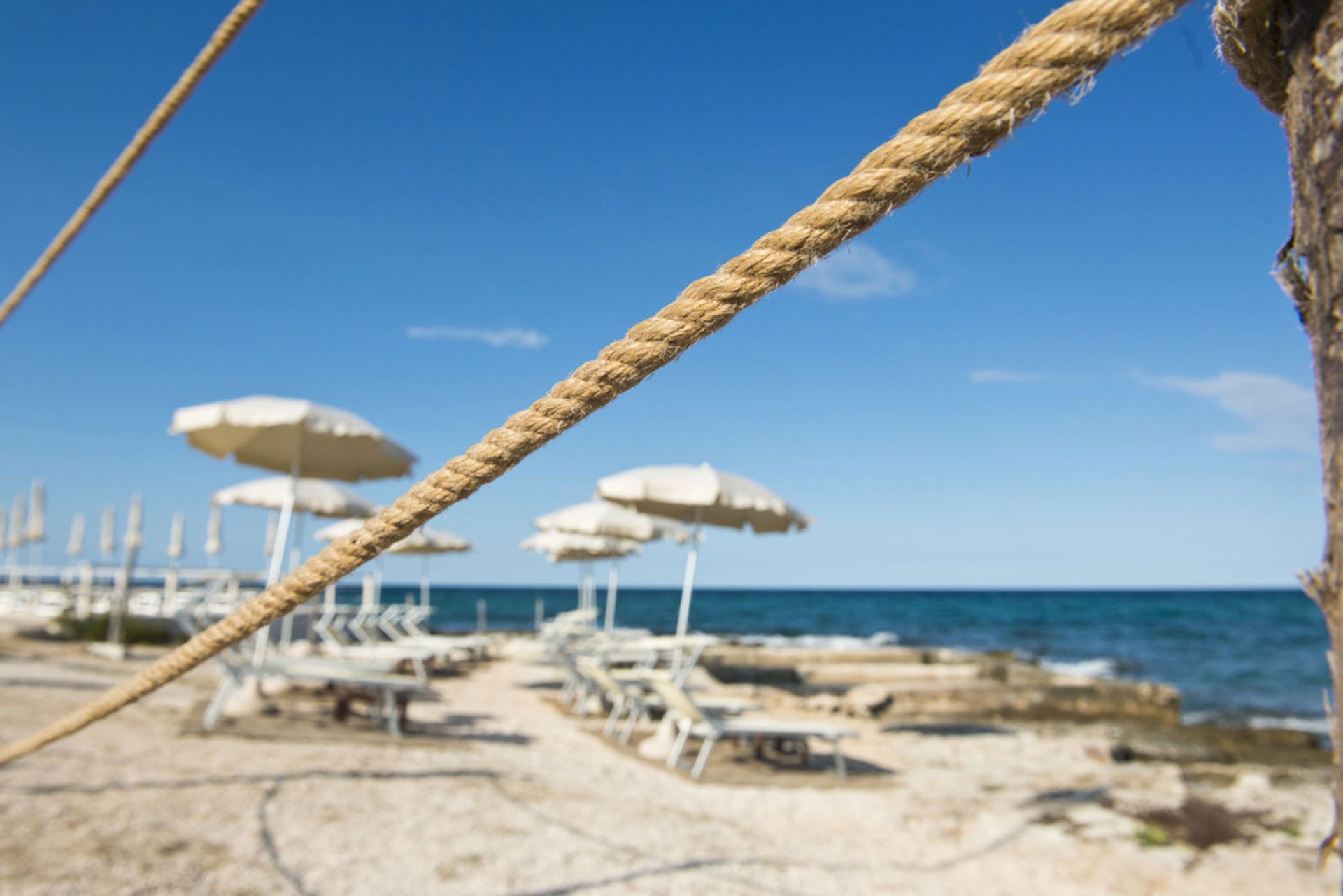 Coco Beach Club - Cozze (BA) - prenotazione online | Spiagge.it