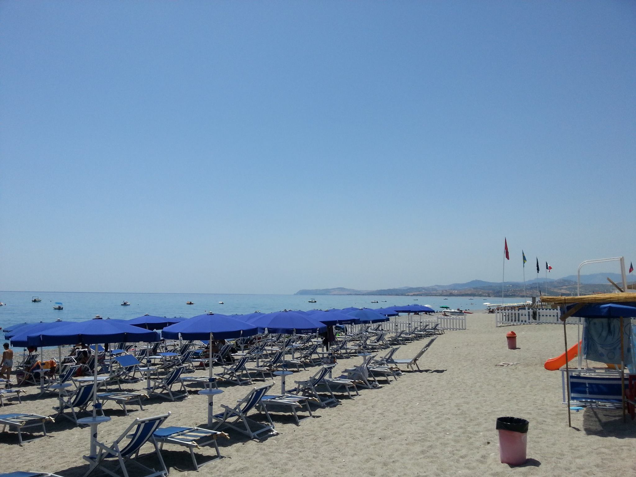 Lido Beach Side - Bovalino (RC) - prenotazione online | Spiagge.it